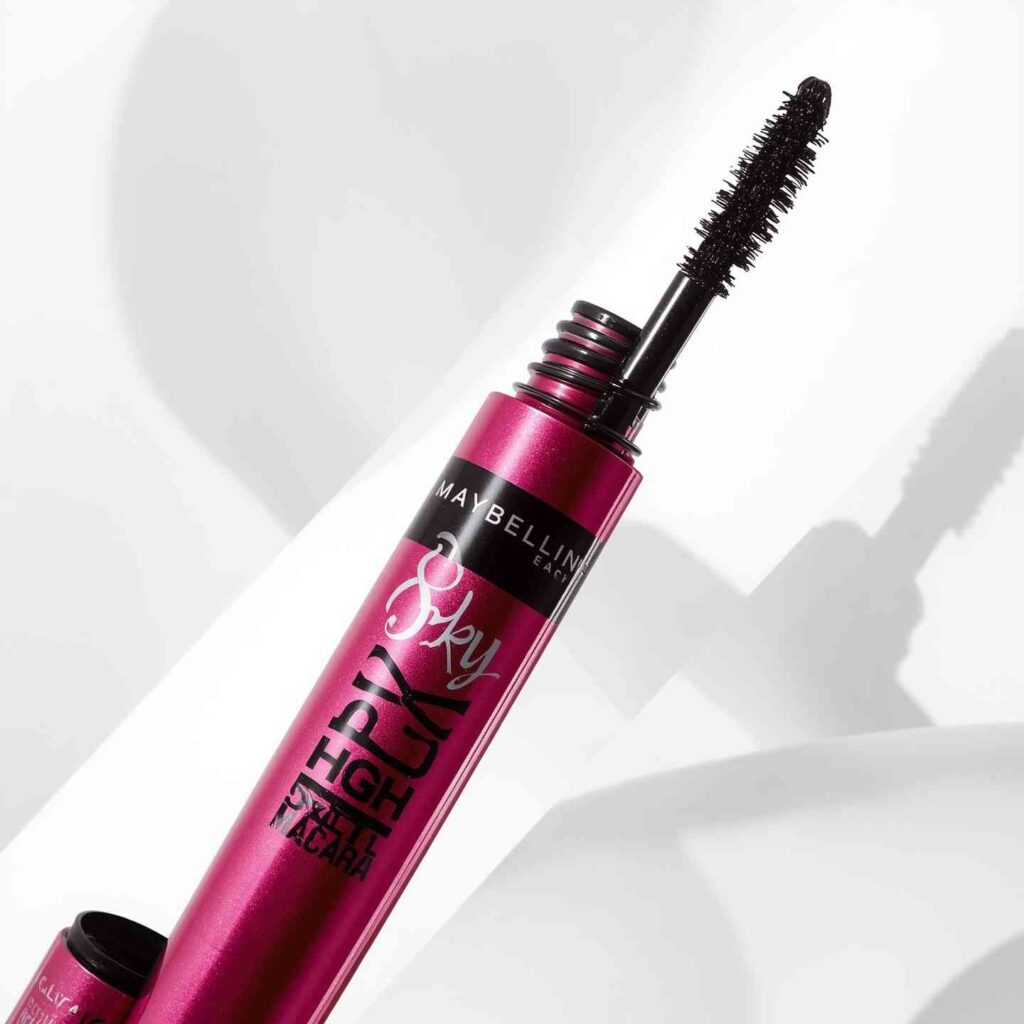 Maybelline Sky High Mascara Review – Worth the Hype? - The Beauty Duty